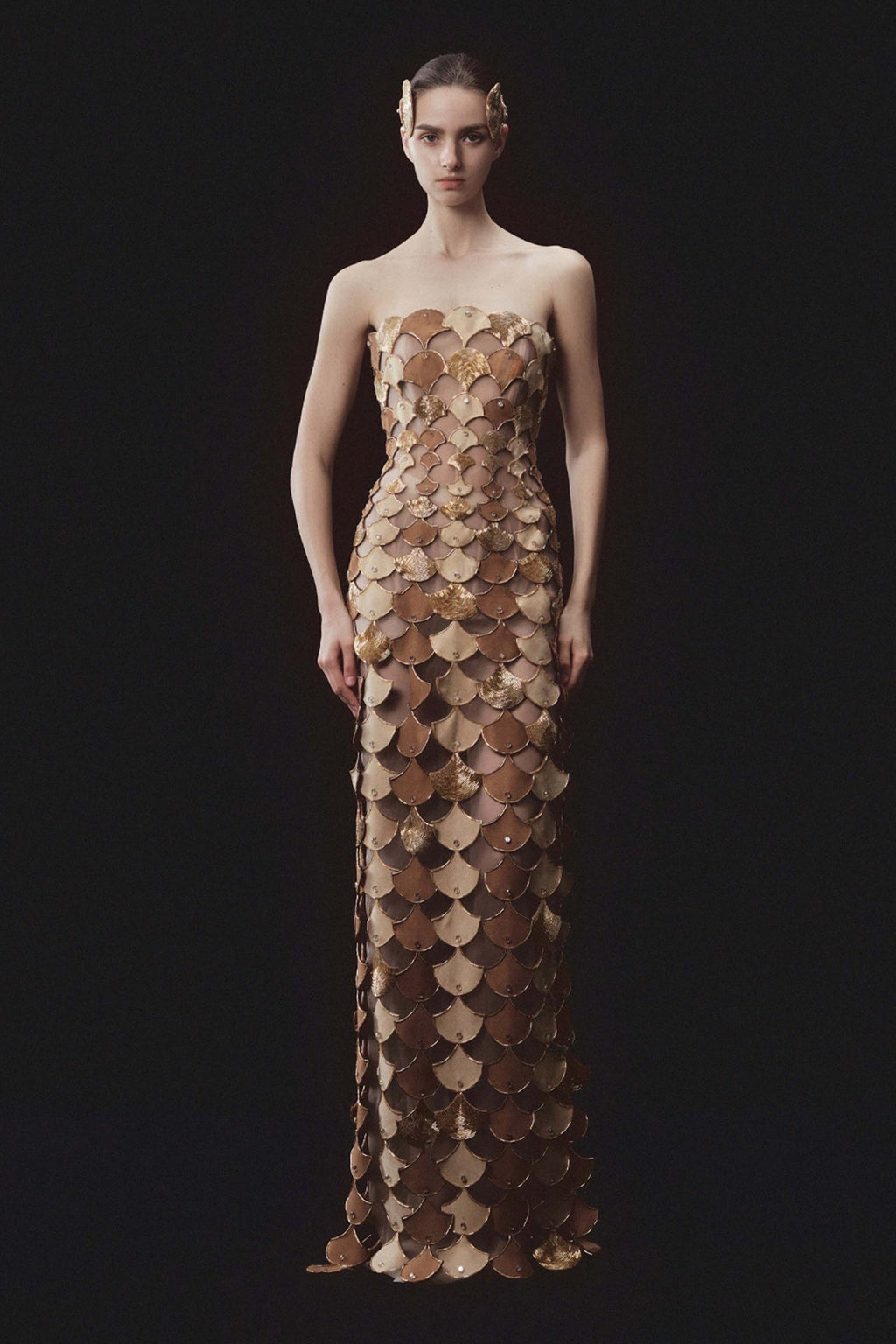 Sleeveless Column Dress with Scaled Bead Texture – HERTROVE