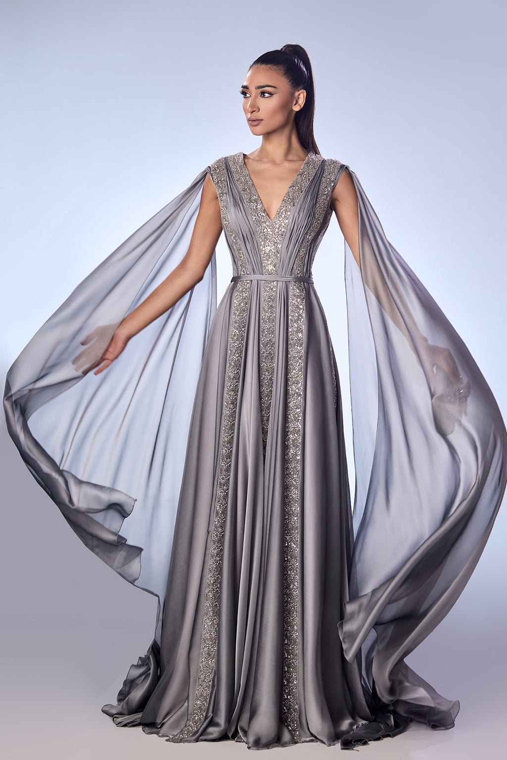 Mousseline dress with cape sleeves and beadings – HERTROVE