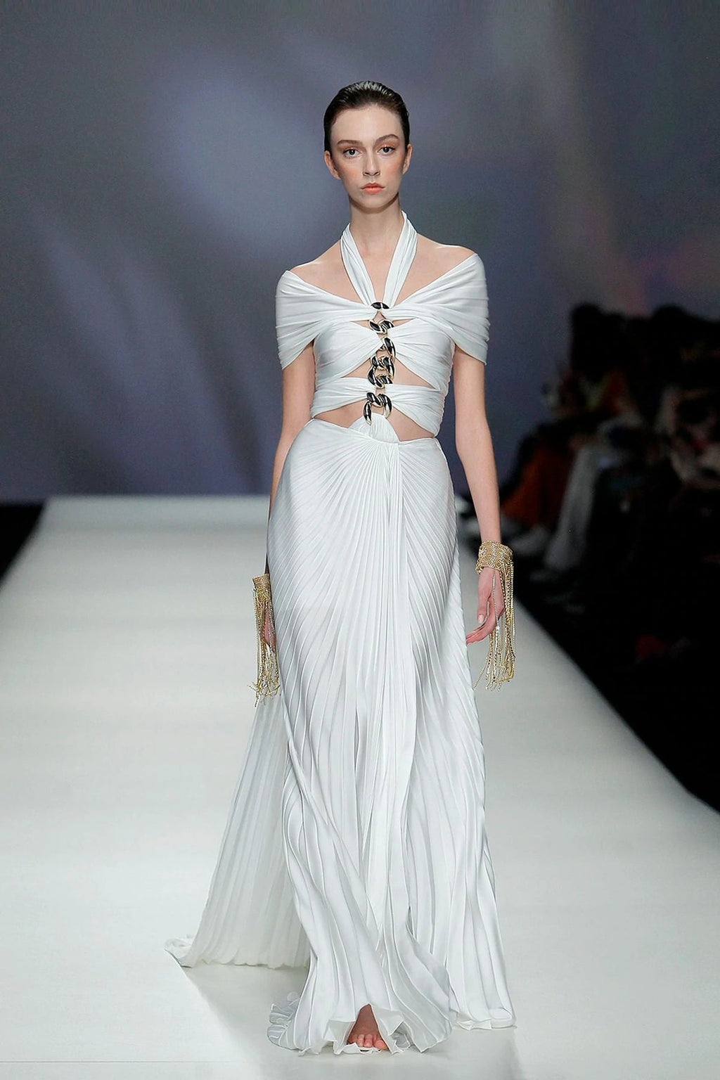 Cut out bodice pleated off-white gown – HERTROVE