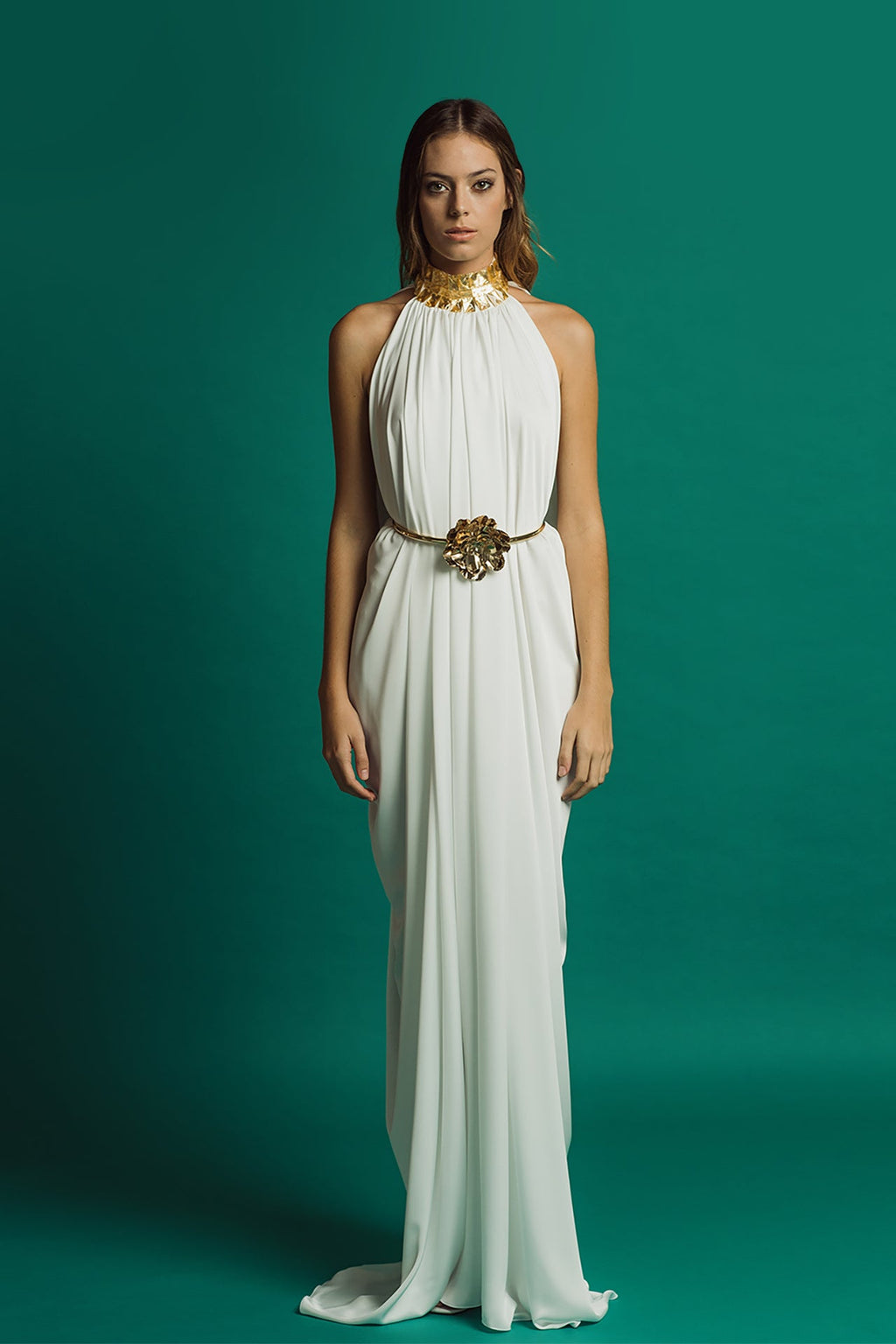 Halter neck draped dress featuring metal belt with flower – HERTROVE