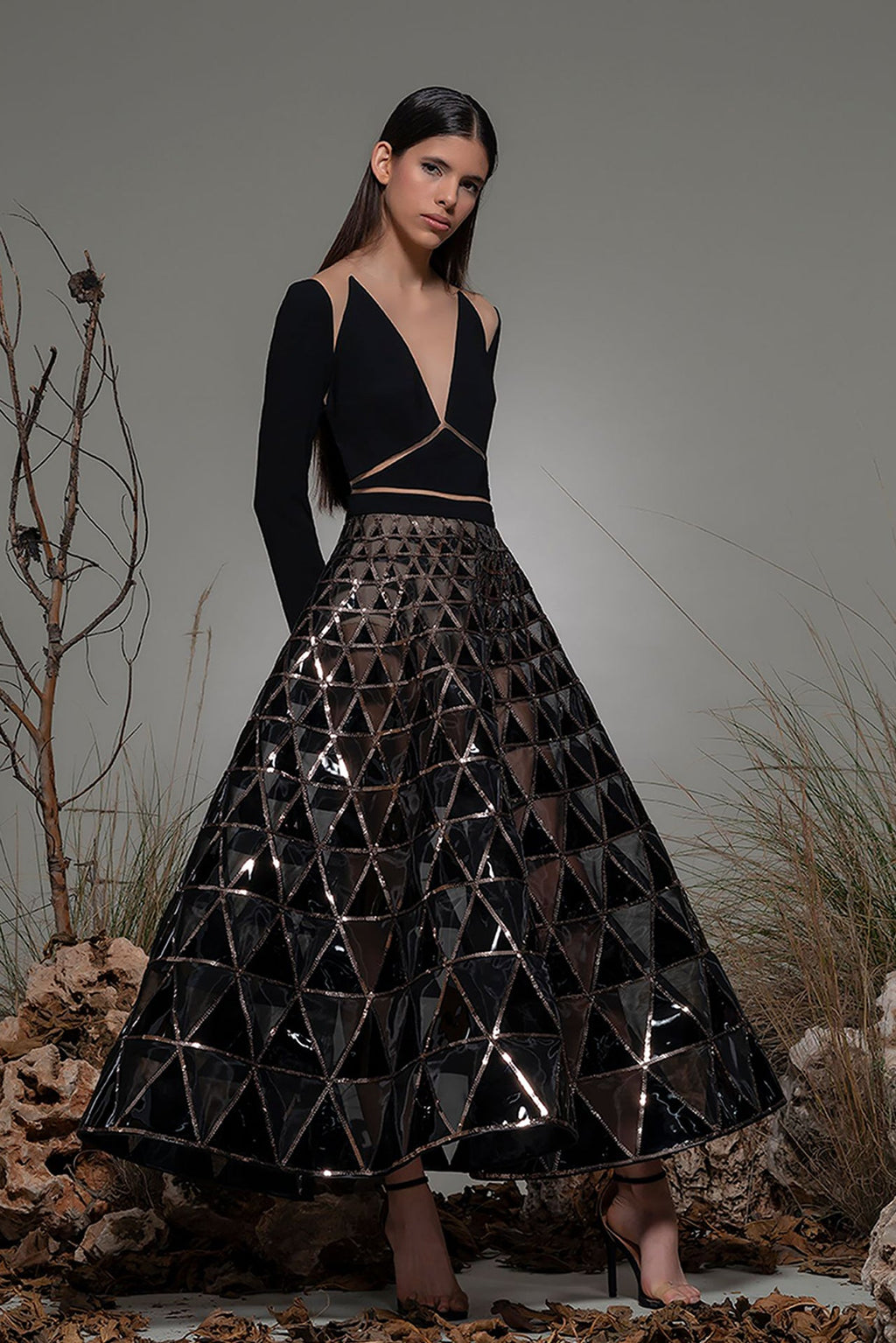 Cut out bodice geometrical motif beaded dress – HERTROVE