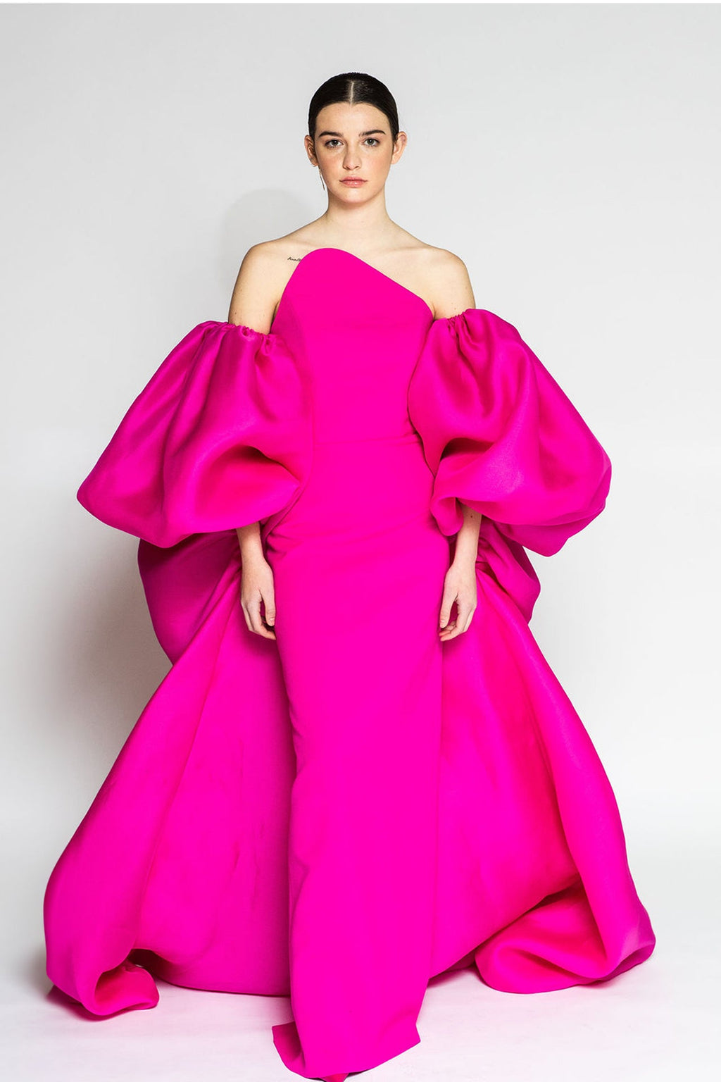 Exaggerated sleeves strapless gown – HERTROVE