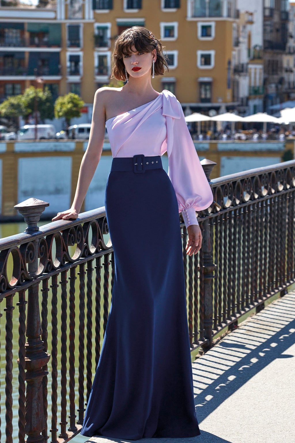 Asymmetrical neckline one sleeve dress – HERTROVE